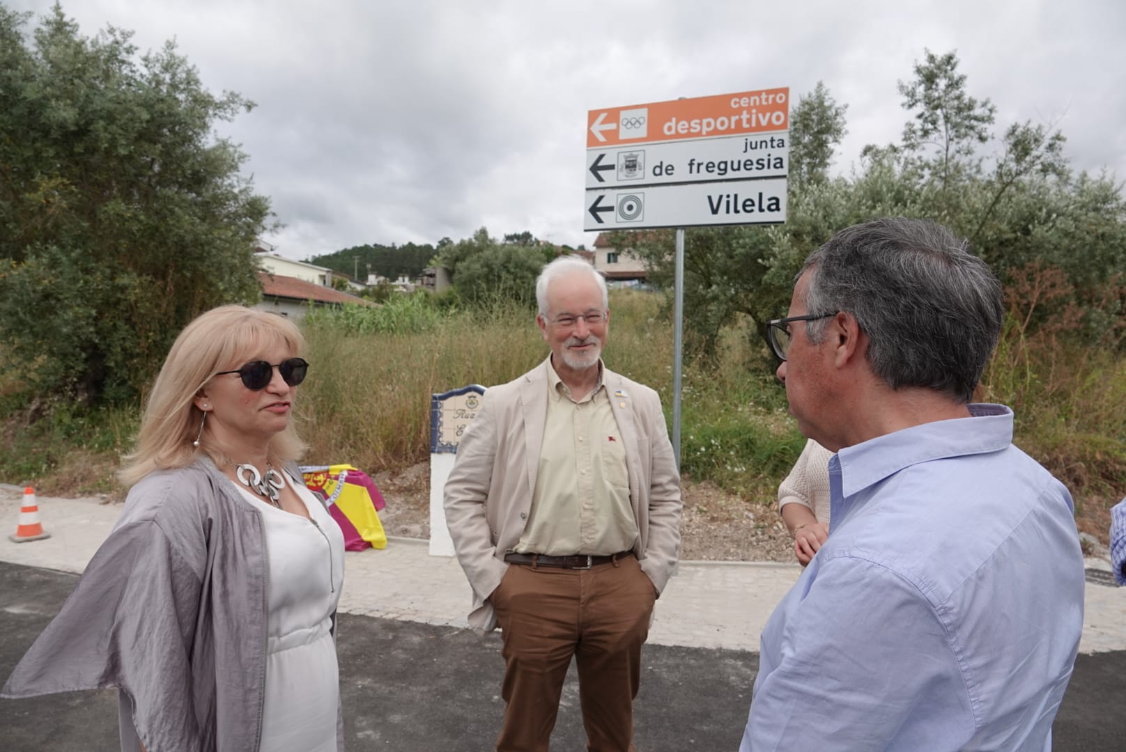 Requalificação da Rua das Eiras, em Torre de Vilela, já concluída ...