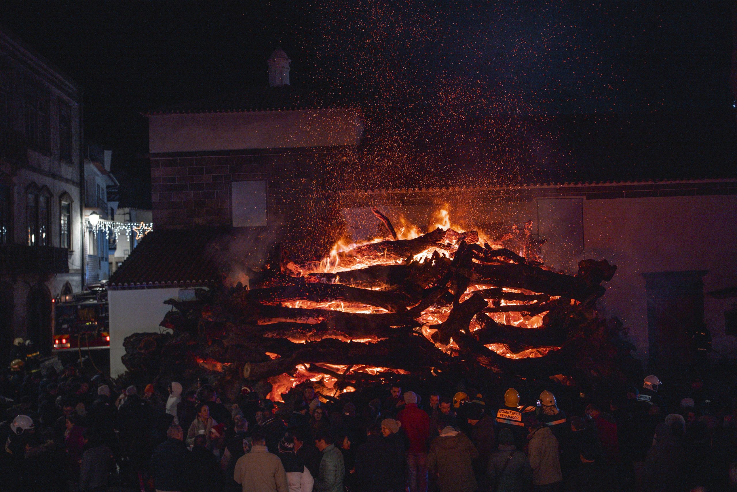 Vila Madeiro de Penamacor regressa com tradição, música e o maior ...