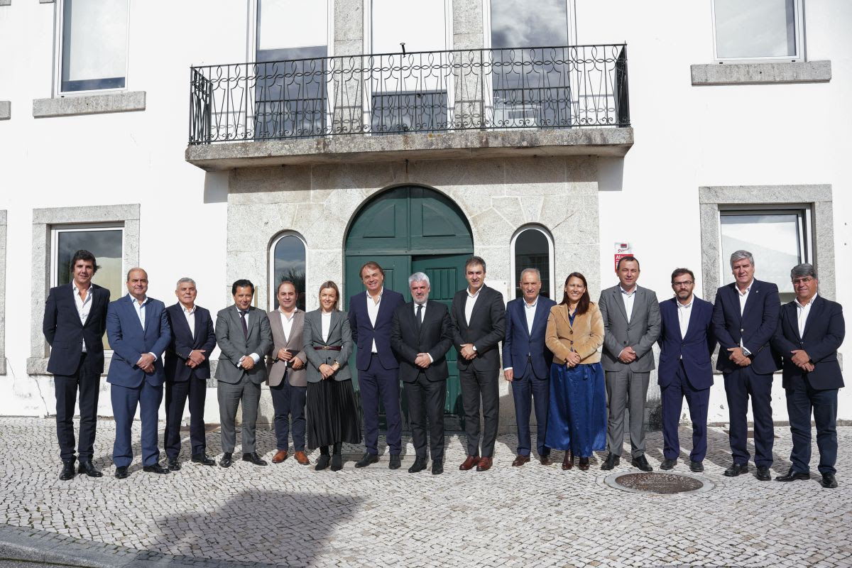 João Azevedo eleito Presidente da CIM Viseu Dão Lafões para o mandato ...